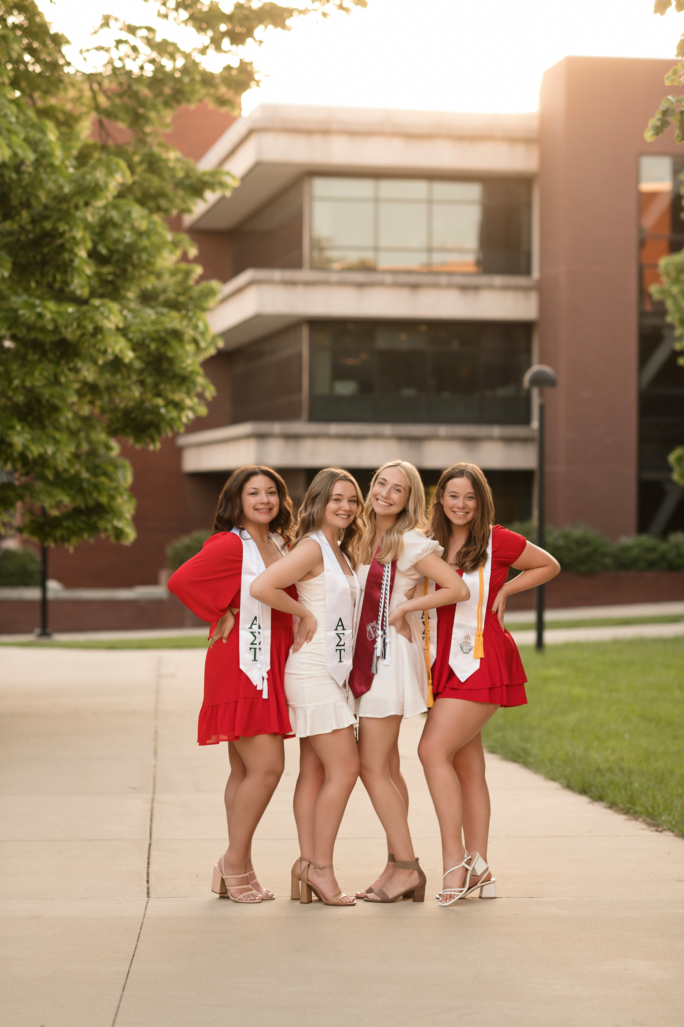 Carmen, Noah, Jocelyn & Murphy {SIUE Edwardsville, IL College Senior ...